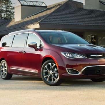 2017 Chrysler Pacifica Specs & Info | Daytona Dodge Chrysler Jeep Ram