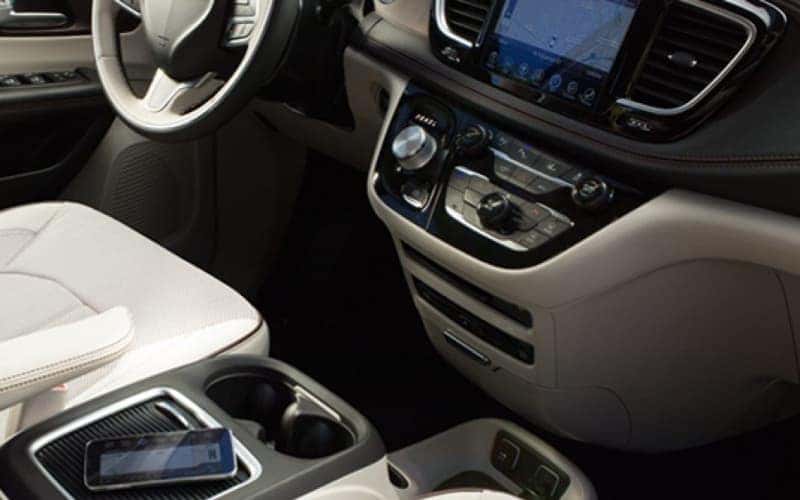 What is Chrysler Uconnect? | New Chrysler near Port Orange, FL