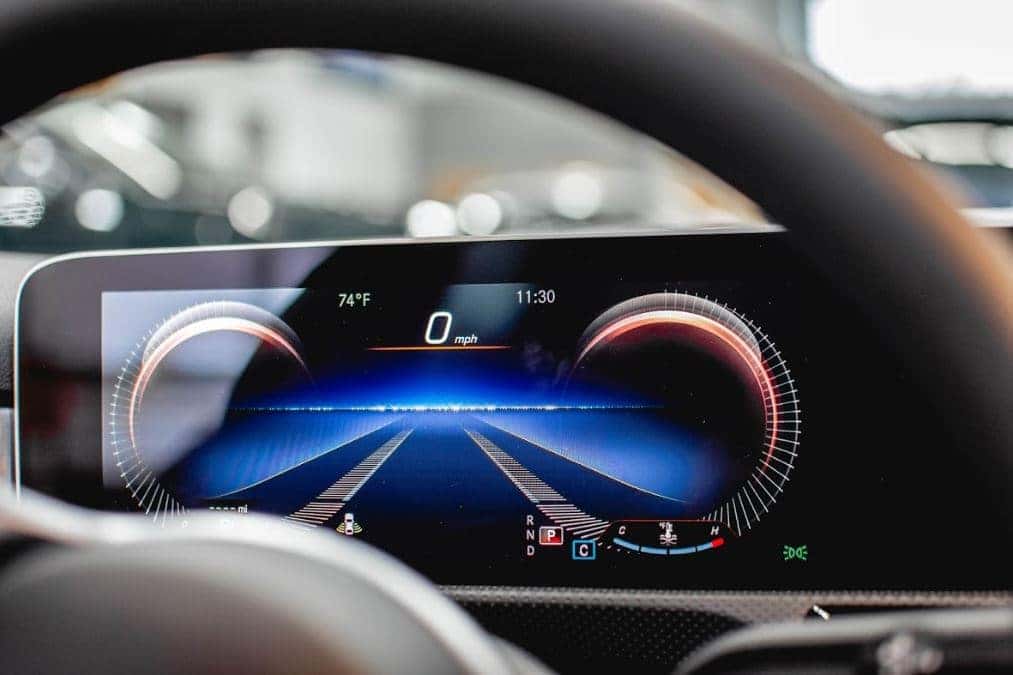 Top 10 New Technologies in 2020 Mercedes-Benz Vehicles | Mercedes-Benz ...