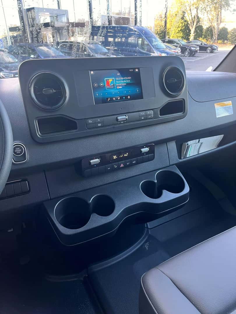 Box Trucks from Mercedes-Benz of Smithtown | Mercedes-Benz of Smithtown