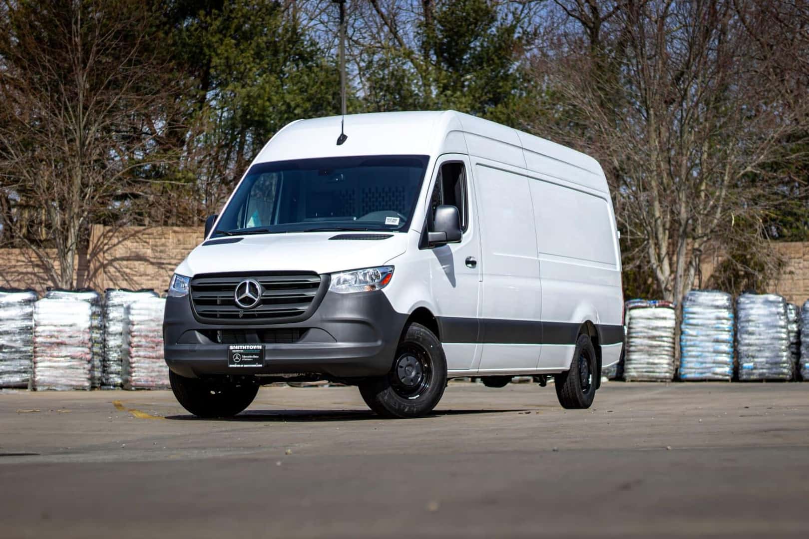 The 2025 Sprinter and eSprinter | Mercedes-Benz of Smithtown