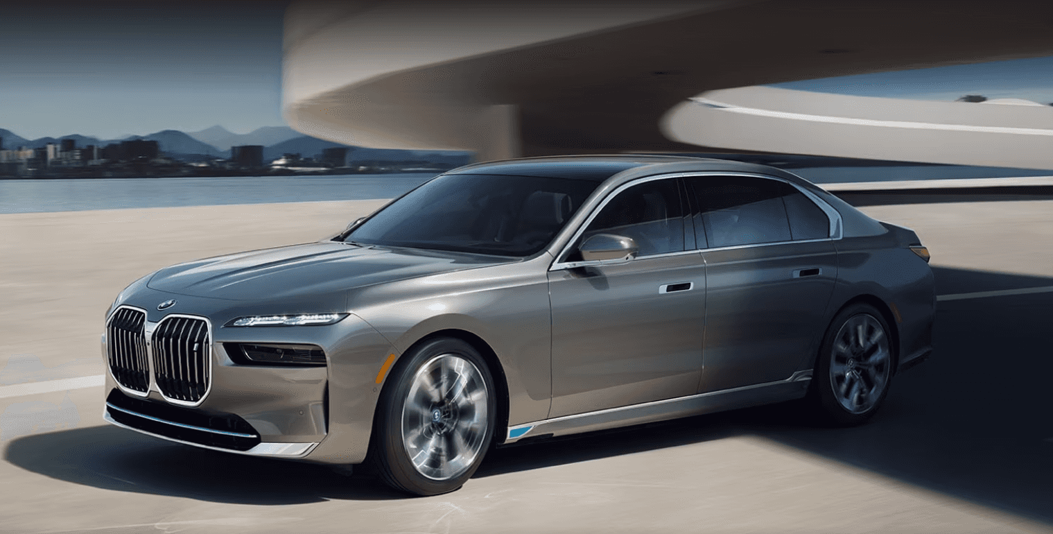 What is the Driving Range of the 2023 BMW i7? | Ray Catena Auto Group