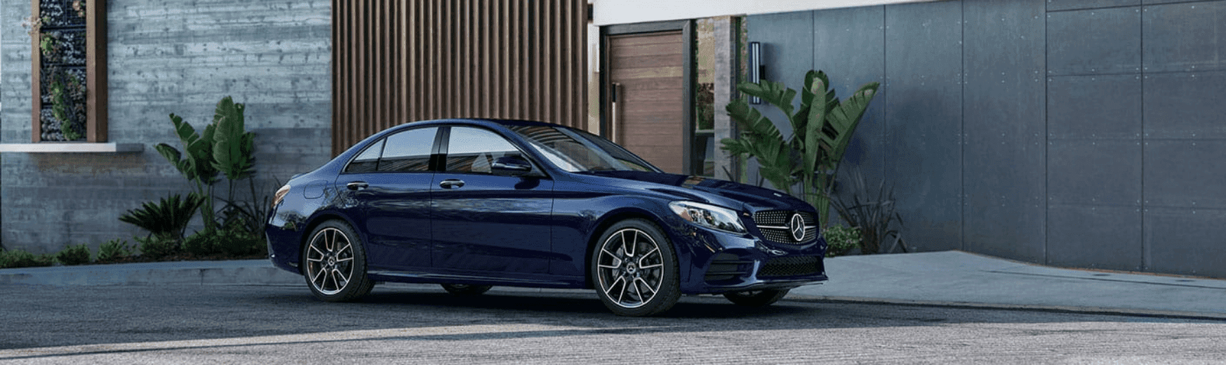 Mercedes-Benz and Pre-Owned Car Dealer in Phoenix